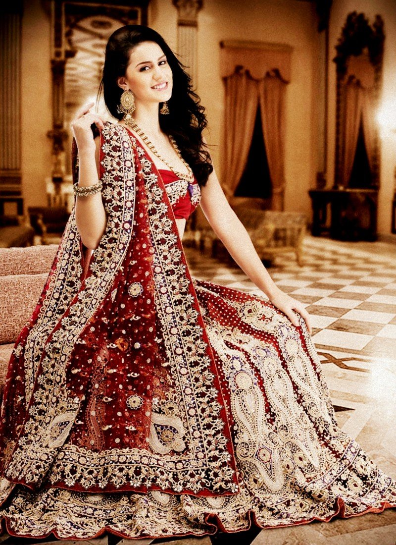 11 Awesome Bridal Dresses For Your Wedding - Awesome 11
